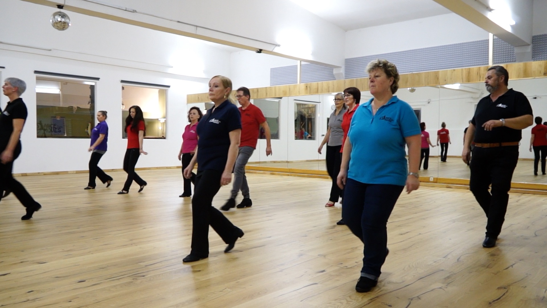 Line Dance Moves Telfs - Munde TV